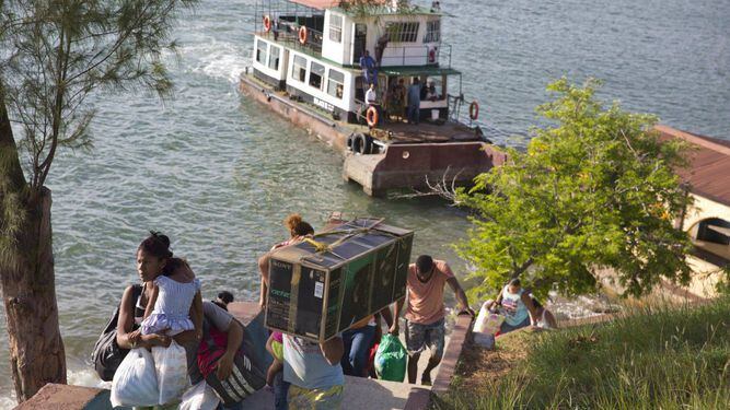 El Poderoso Huracán Matthew Toca Tierra En Haití La Prensa Panamá